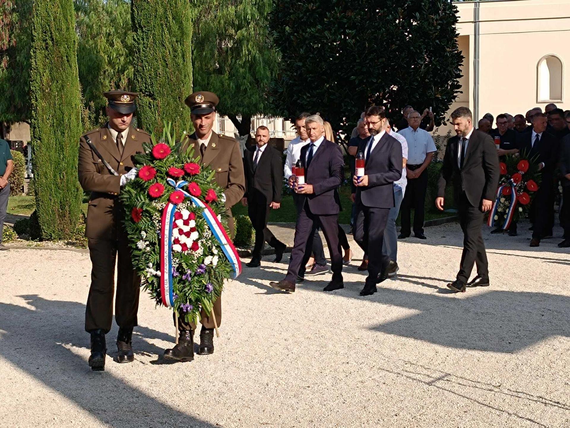 Zadarski tjednik - Središnje obilježavanje 32. obljetnice Dana obrane ...